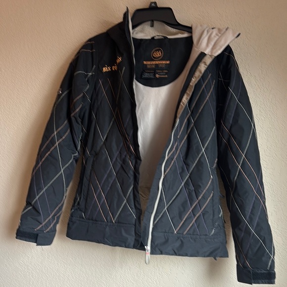686 | Jackets & Coats | 686 Black Ski Snow Jacket With Quilted Design ...